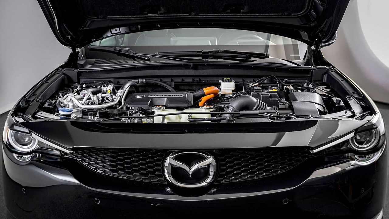 Mazda MX-30 R-EV, se presenta un nuevo SUV PHEV con hasta 115 km de autonomía eléctrica