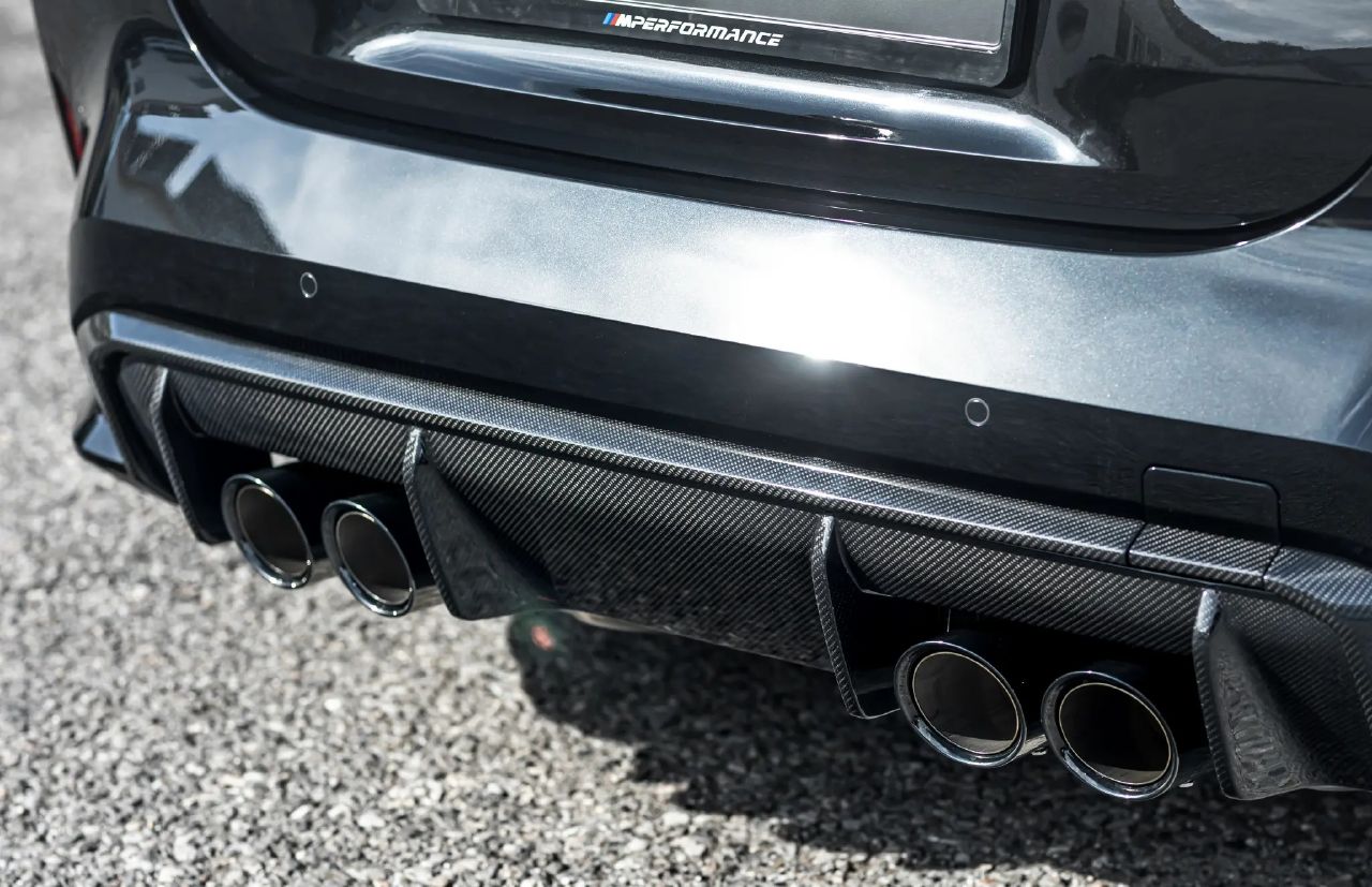 Con dos cilindros menos, el BMW M4 Coupé de MANHART es tan salvaje como ...