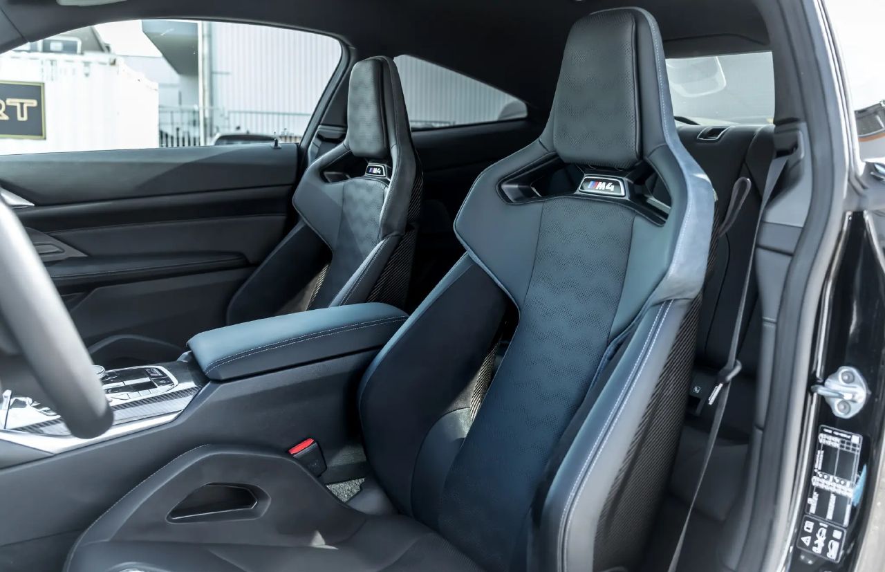 Con dos cilindros menos, el BMW M4 Coupé de MANHART es tan salvaje como ...