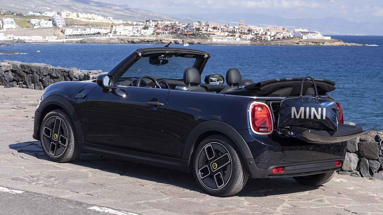 Precios del nuevo MINI Cooper SE Cabrio, el pequeño eléctrico en ...