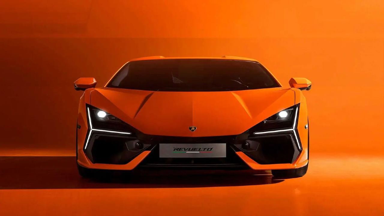 El nuevo Lamborghini Revuelto llega pisando fuerte, el primer PHEV con ...
