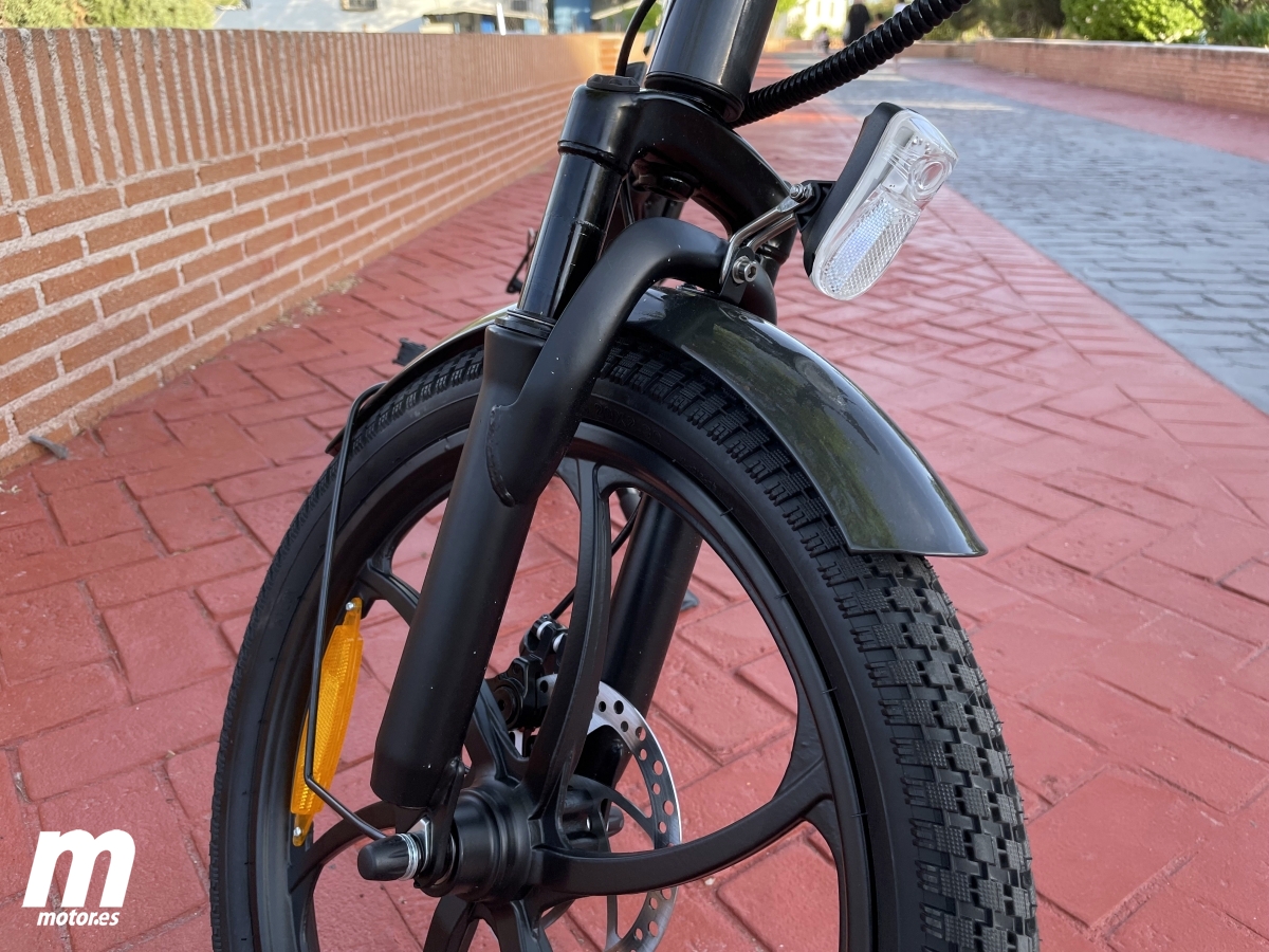 Probamos la PVY Z20 Pro, una bici eléctrica plegable muy interesante por menos de 800 euros