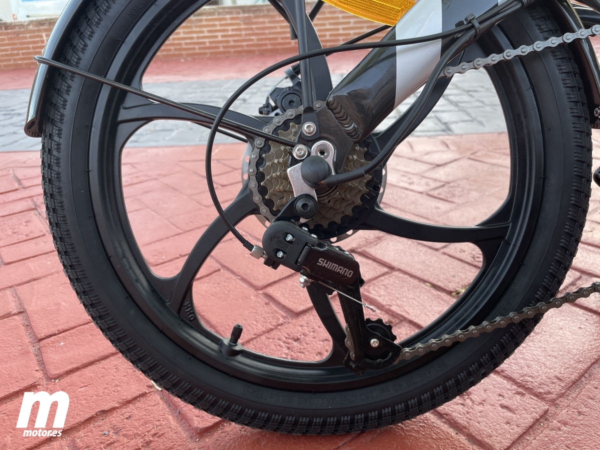 Probamos la PVY Z20 Pro, una bici eléctrica plegable muy interesante por menos de 800 euros