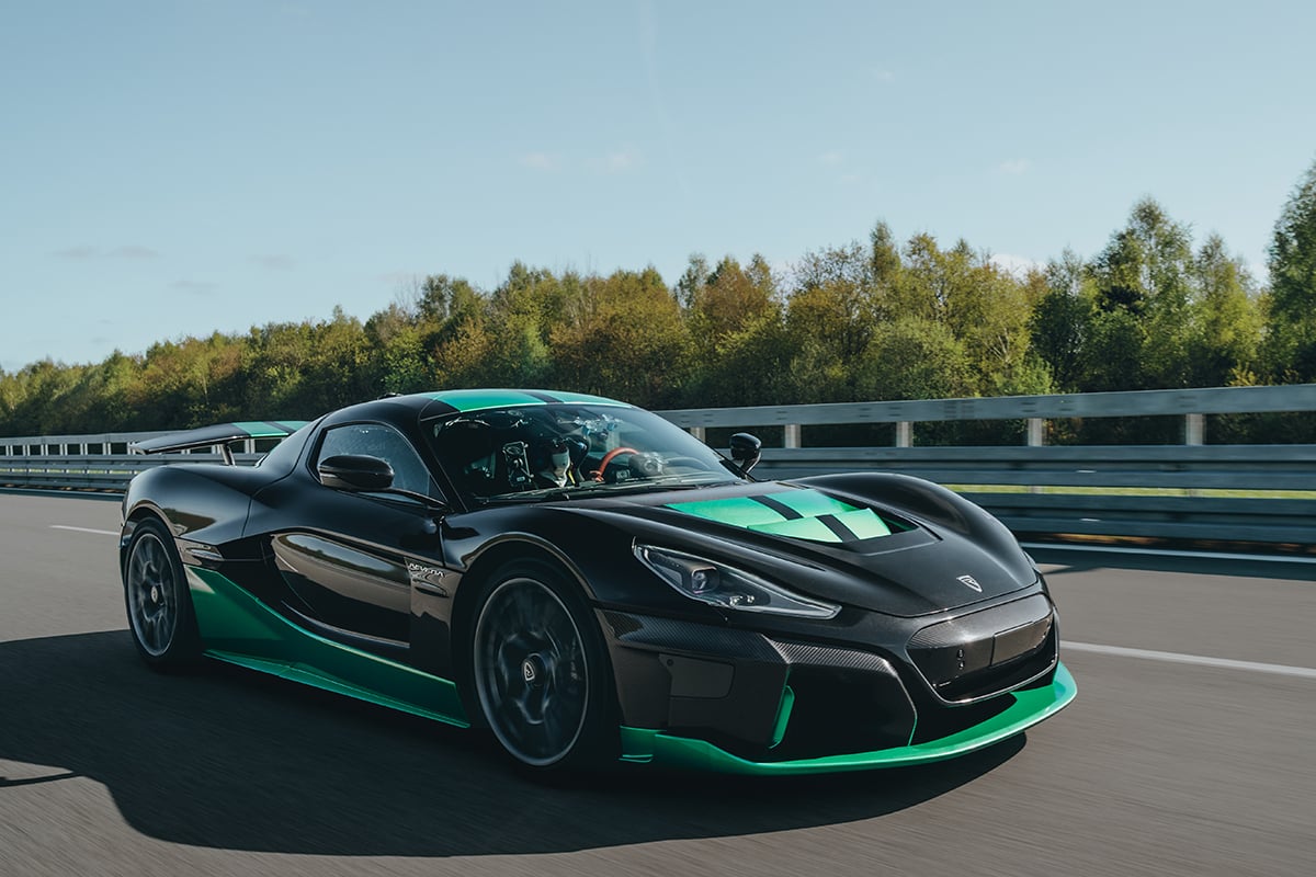 El Rimac Nevera desafía las leyes de la física con más de 20 récords ...