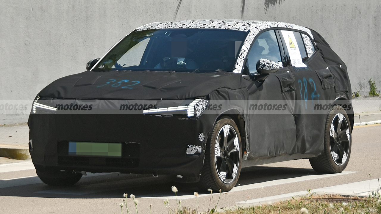 El primer SUV eléctrico pequeño de Volvo al detalle en estas fotos ...