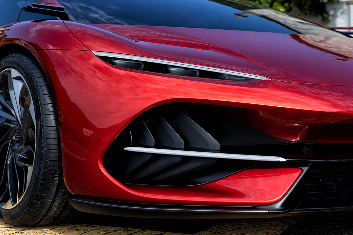 AEHRA revela su lujoso sedán eléctrico con más de 800 km de autonomía, la futurista alternativa ...