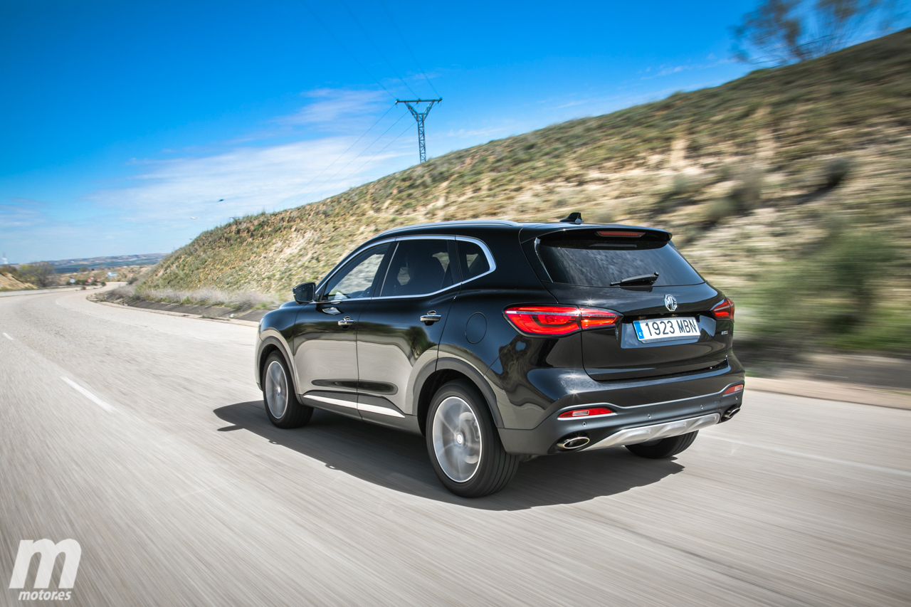 Comparativa KIA Sportage vs MG HS, ¿quién da más por menos? (Con vídeo)