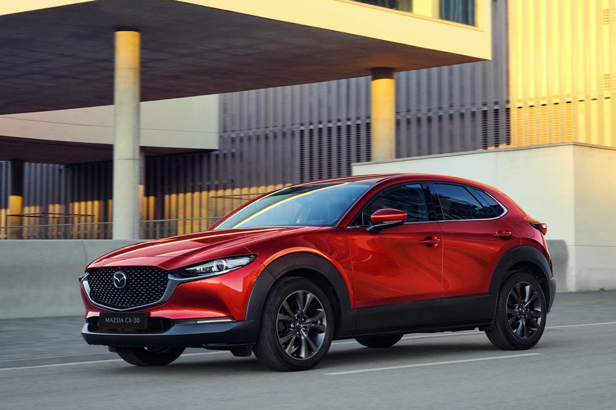 El Mazda CX-30 2024 mejora su equipamiento sin novedades por fuera, el ...