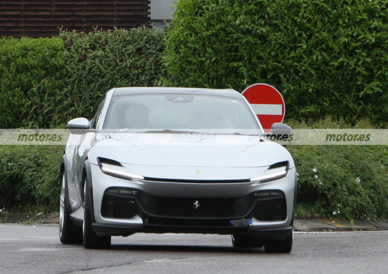 El Ferrari Purosangue vuelve a las pruebas, estas fotos espía muestran ...
