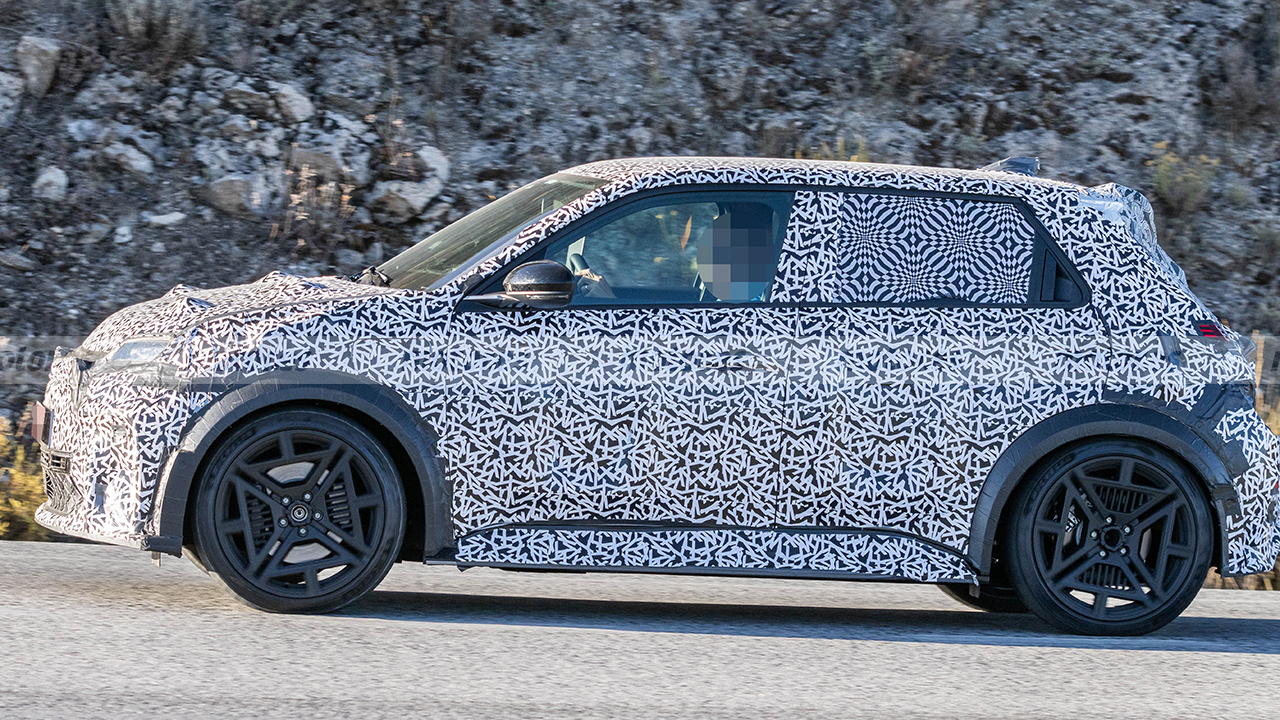 El primer coche eléctrico de Alpine pierde camuflaje, al descubierto ...