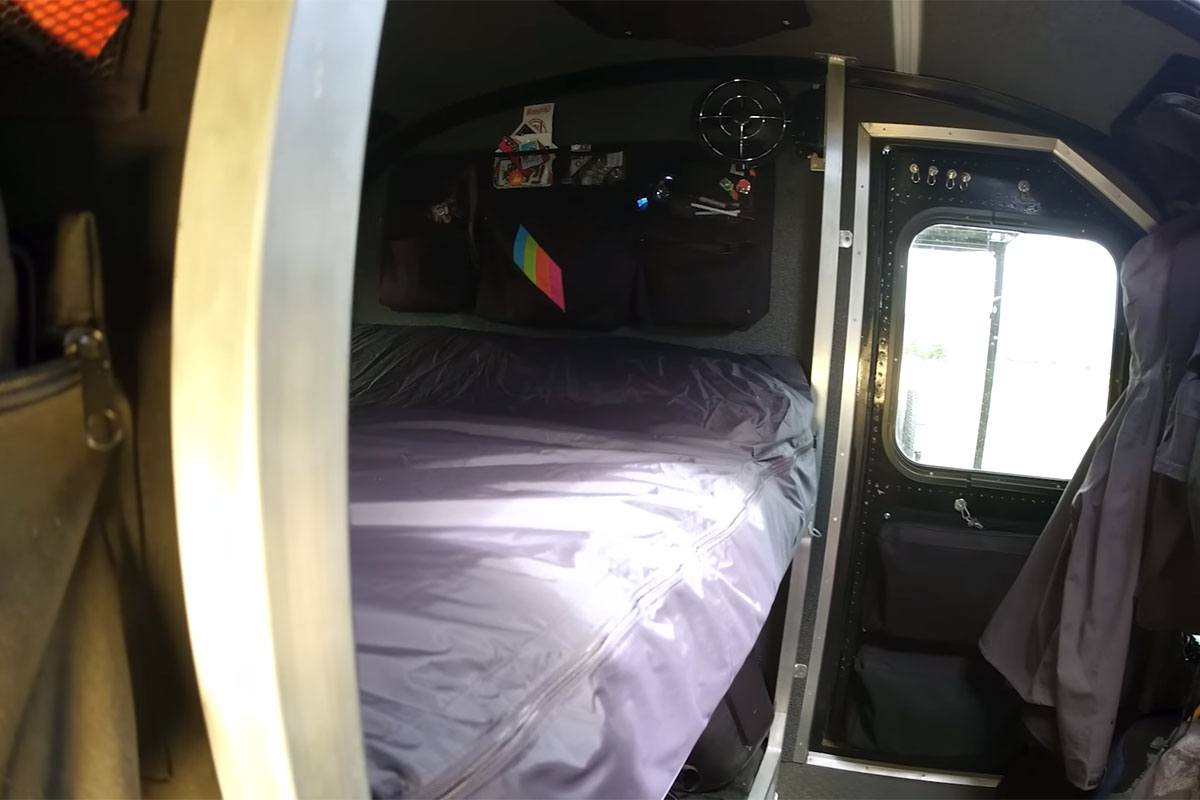 Transforma un autobús escolar en una espectacular Camper al más puro ...