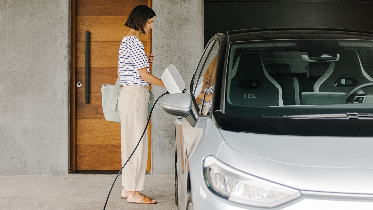 Simon Electric revoluciona la carga doméstica de coches eléctricos con el nuevo cargador SM34 ...