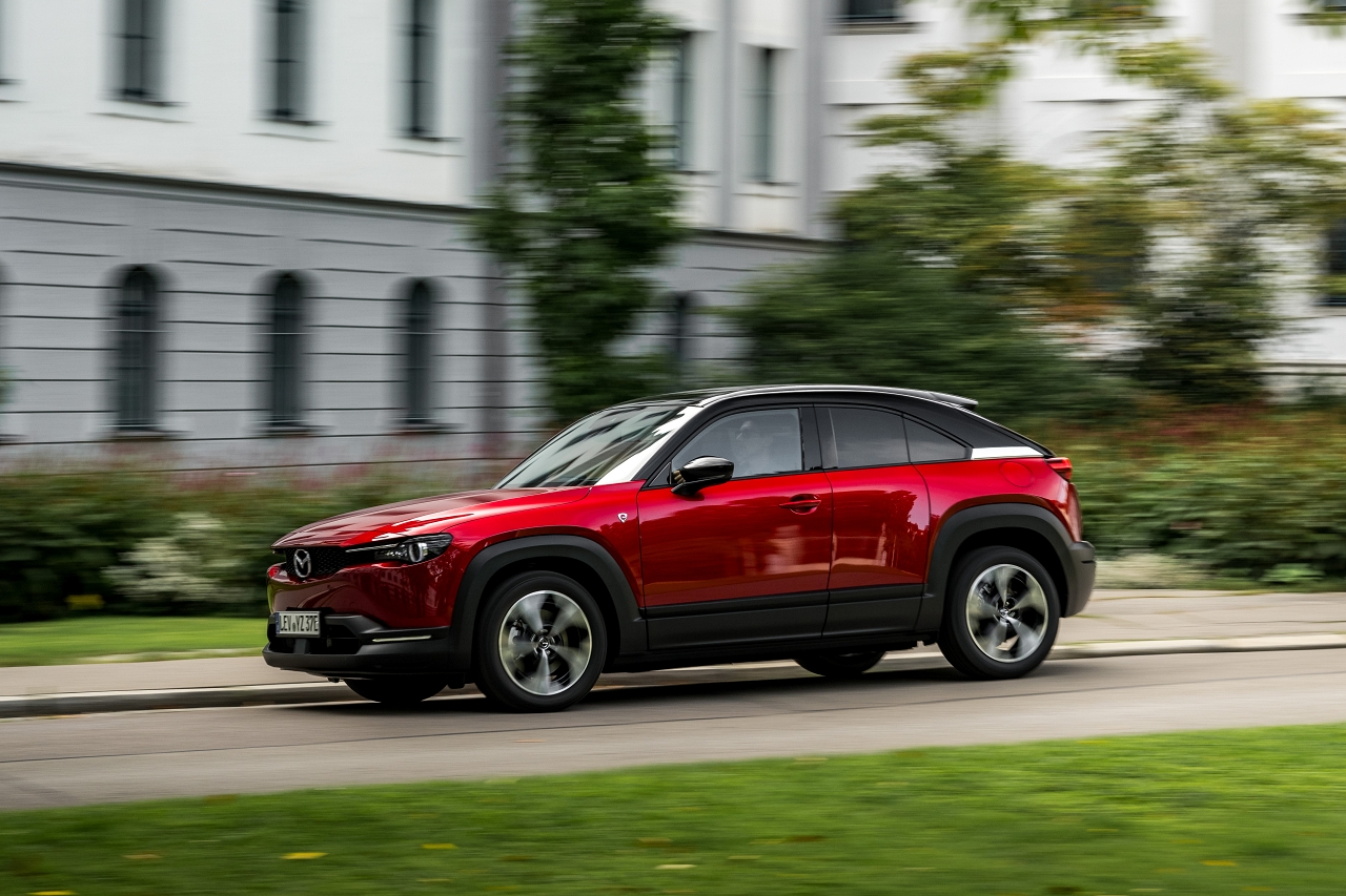 Prueba Mazda MX-30 R-EV, explorando lo diferente