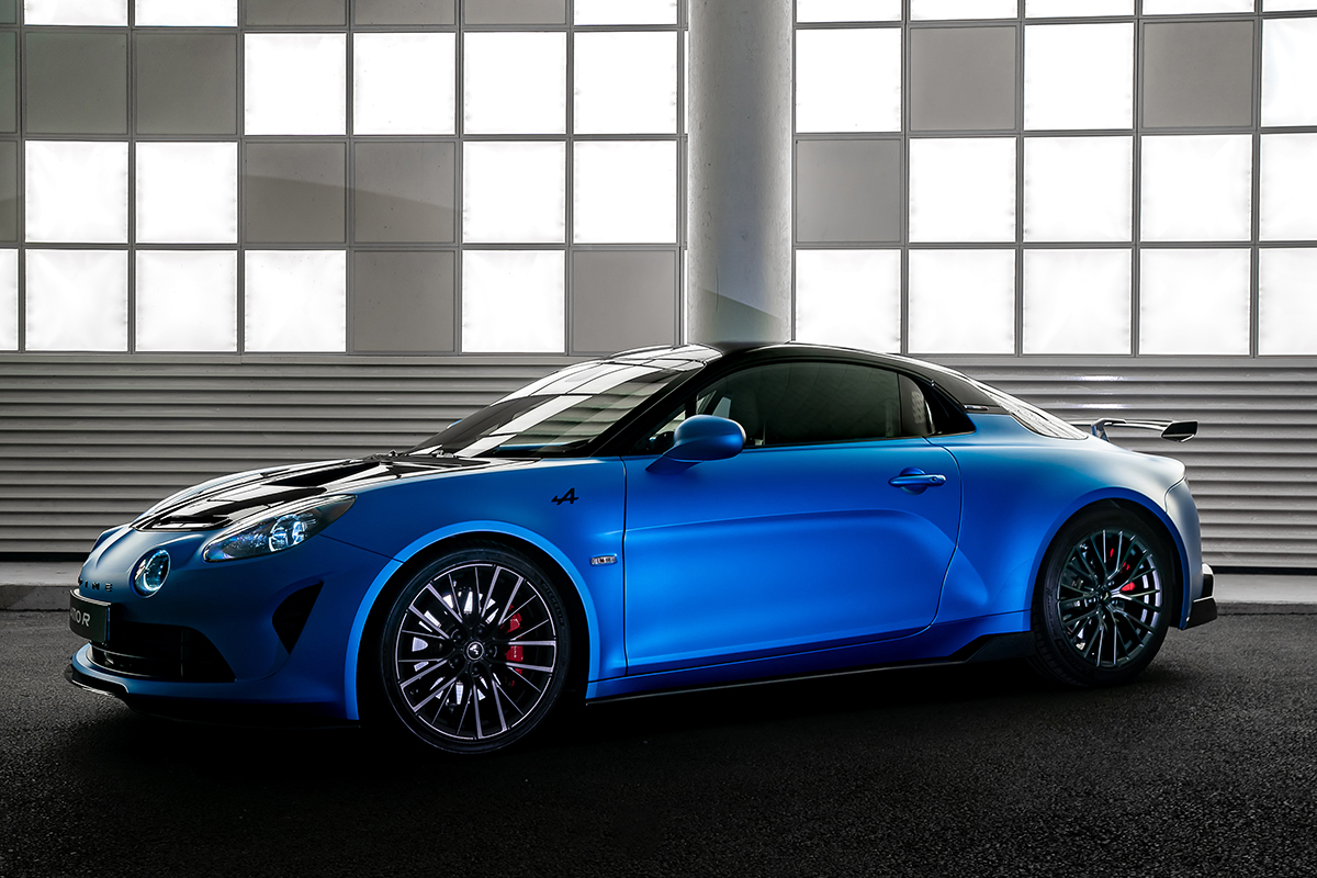 La gama del Alpine A110 estrena equipamientos en 2024, un plus más de ...