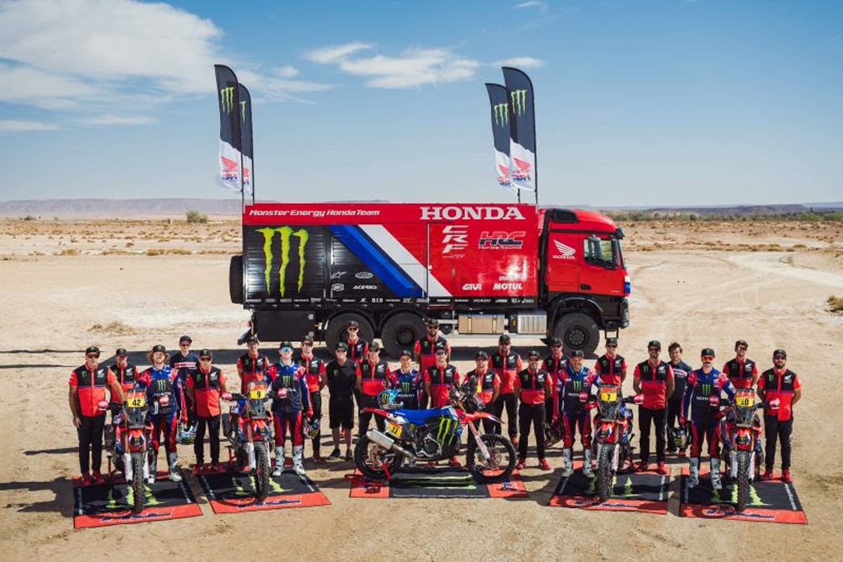 Honda presenta su plantel para el Dakar 2024 con Tosha Schareina como ...