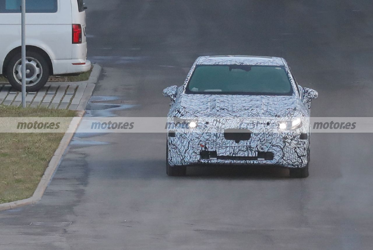 El futuro Mercedes Clase C eléctrico se deja ver por primera vez, una ...