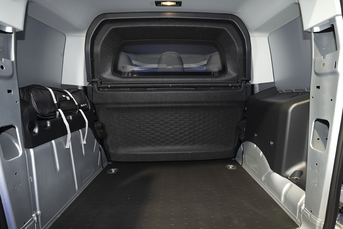 Ford Transit Connect 2024, la furgoneta diésel y PHEV a la conquista de ...