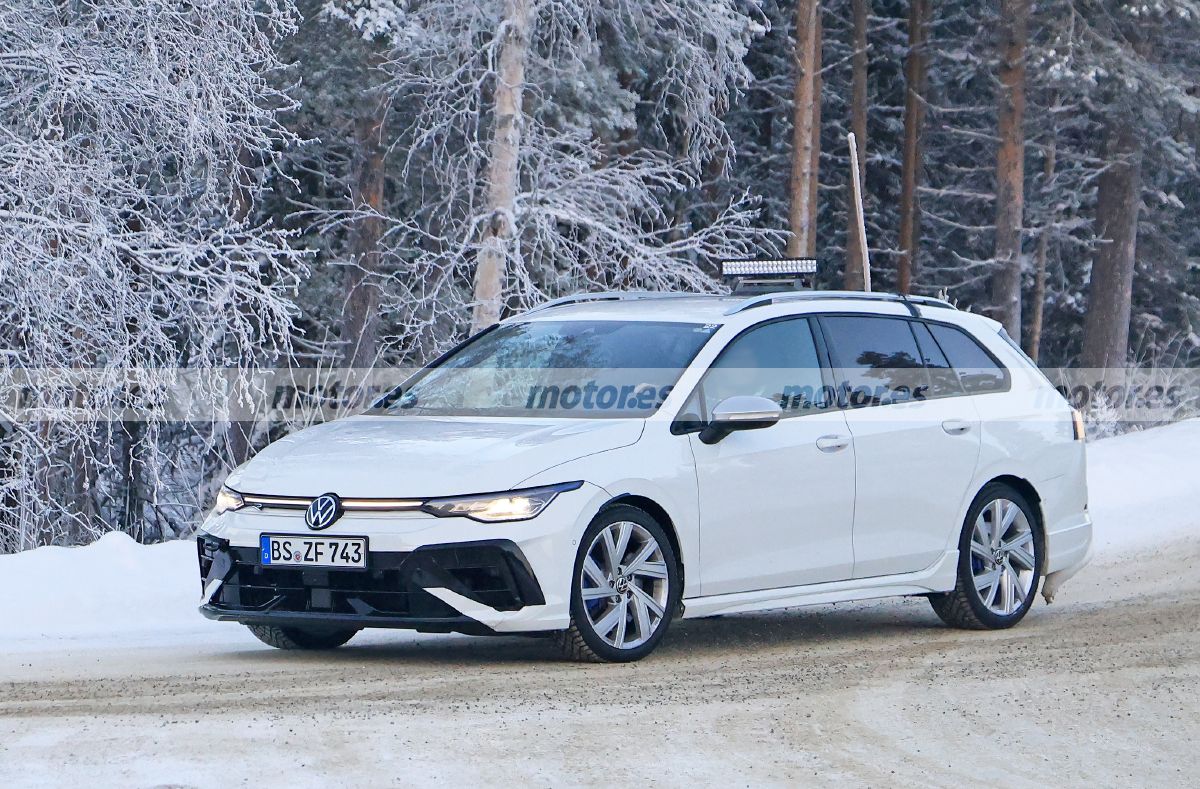 El renovado Volkswagen Golf R Variant exhibe su nuevo diseño en las ...