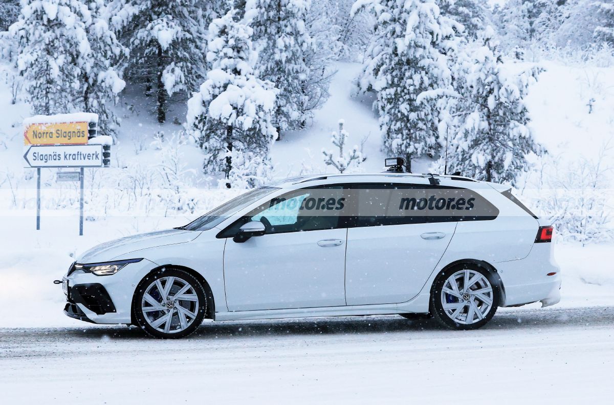 El renovado Volkswagen Golf R Variant exhibe su nuevo diseño en las ...