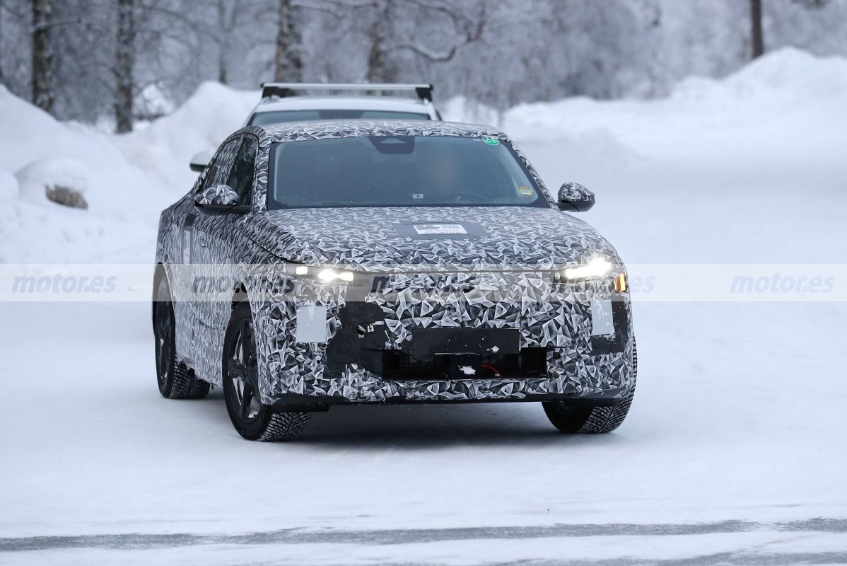 El nuevo DS 8 ya rueda en las pruebas de invierno, el lujoso SUV ...