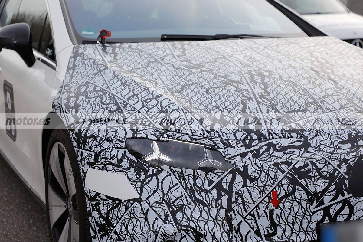 El lujoso Mercedes EQS afronta un facelift cargado de novedades para no ...