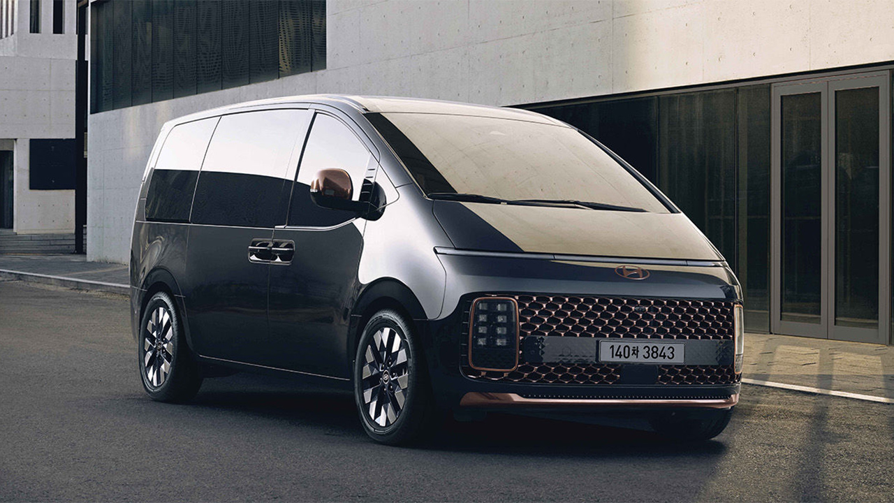 El Hyundai Staria se convierte en un monovolumen híbrido con tecnología ...