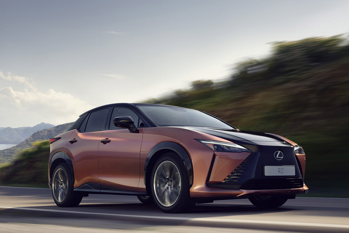 La gama del Lexus RZ se amplía con una versión básica, 200 CV y casi ...