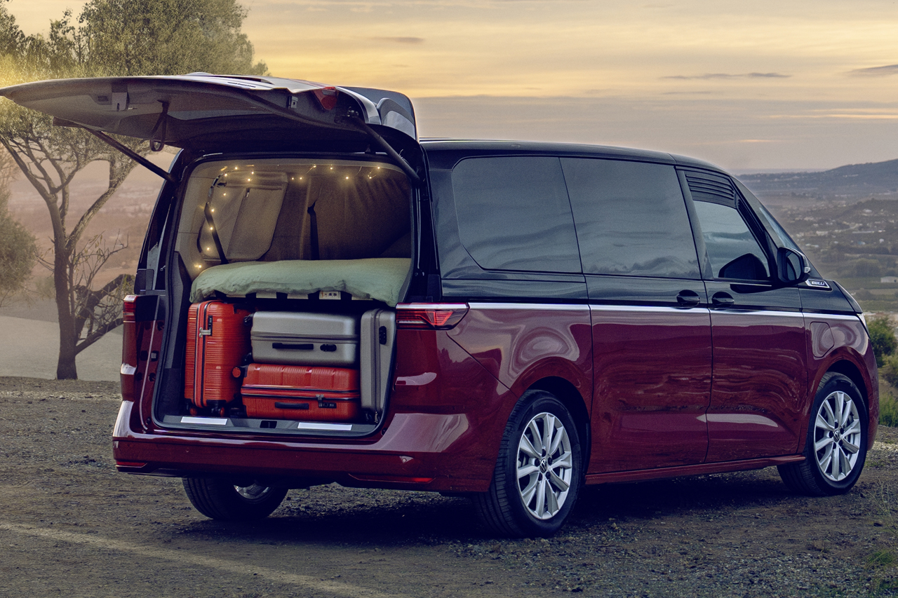 El Volkswagen Multivan se transforma en un hogar móvil con un ...