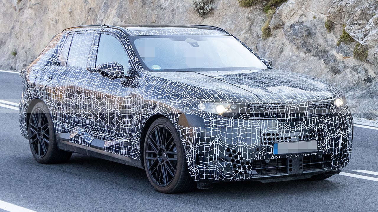 El nuevo BMW X5 M60e es cazado poniendo a punto su potente motor con ...