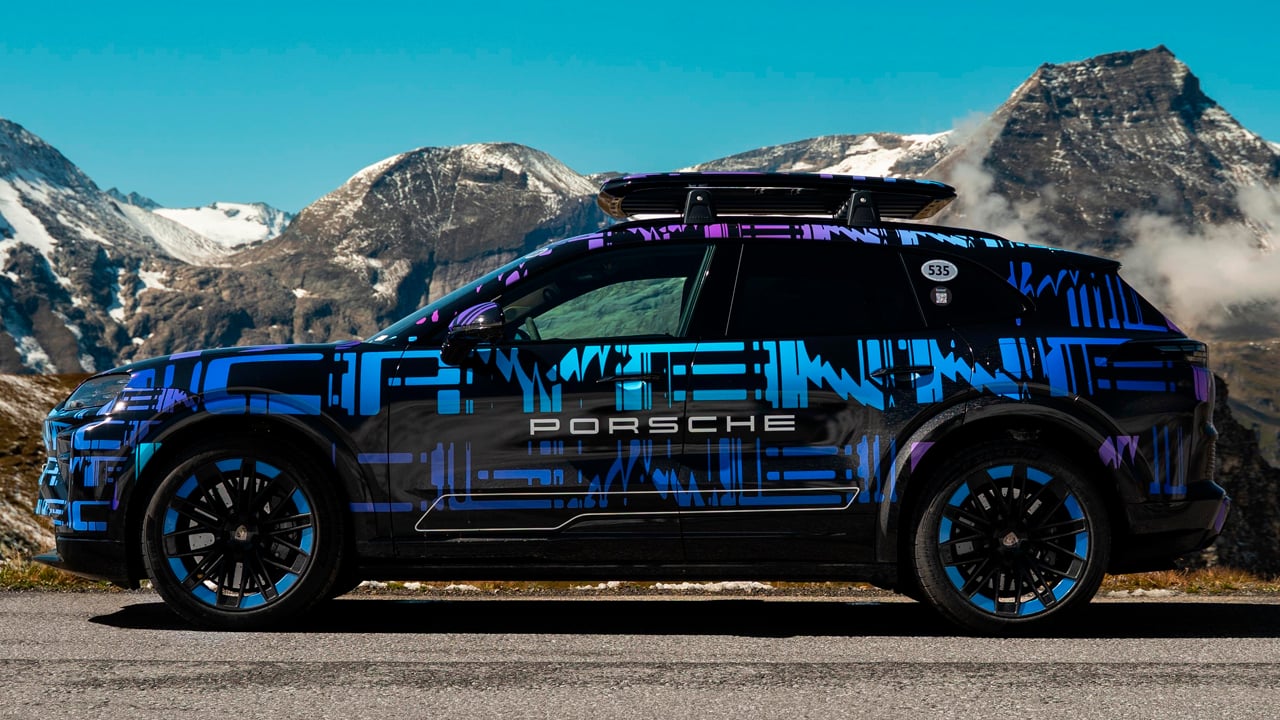 The new Porsche Cayenne electric revolutionizes the suspension and ...